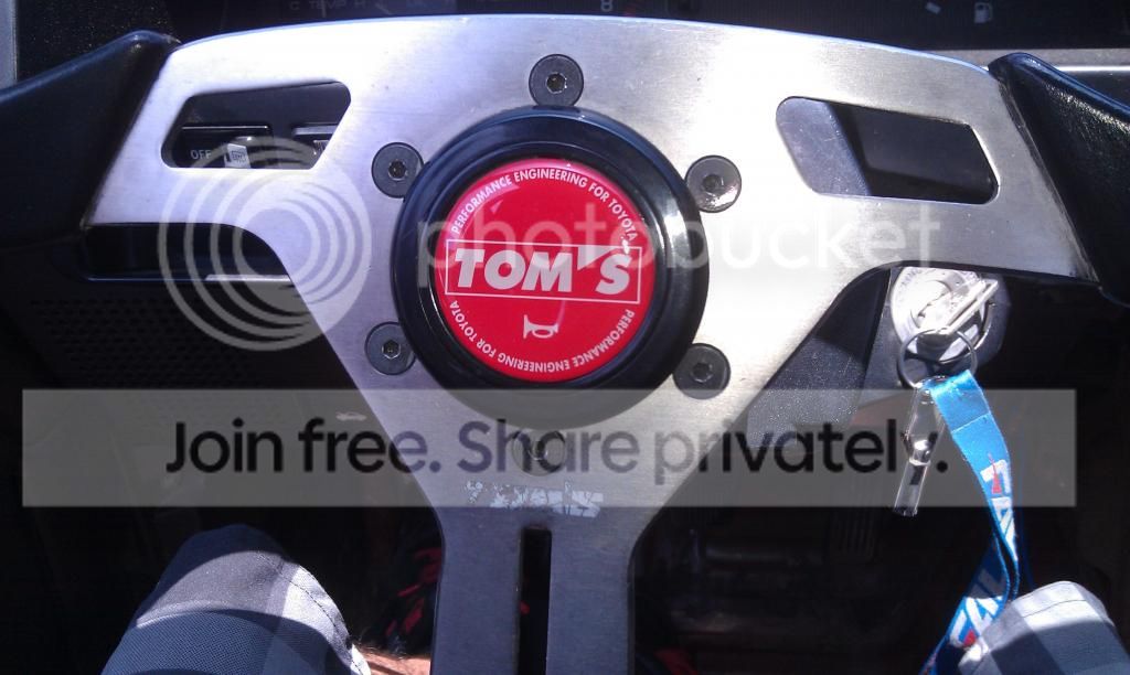 Toms 360m steering wheel, horn button, nardi long hub