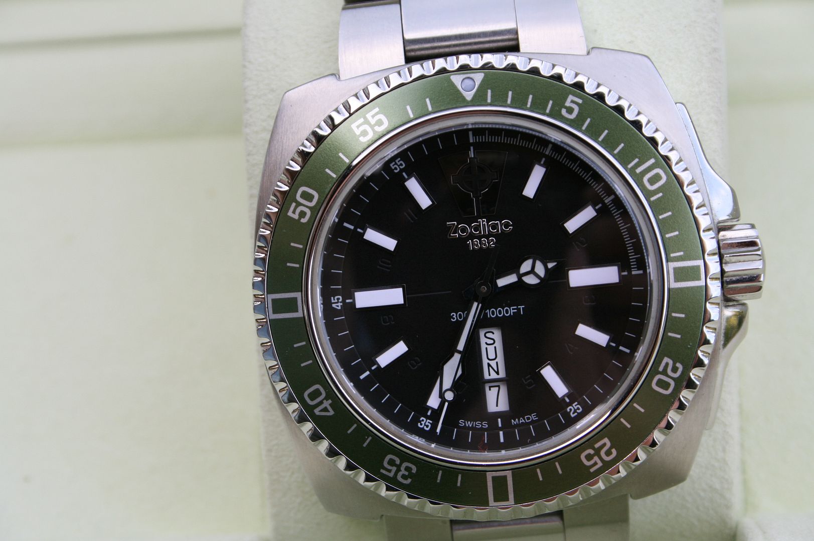 WatchNet: Trading Post: FS: ZODIAC V-Wolf Diver's 300m Mens Quartz ...