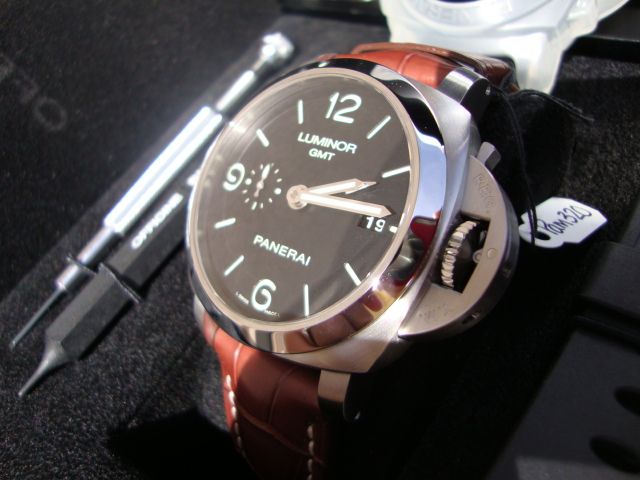 WatchNet: Luxury Time: FS: Panerai PAM 320 Luminor GMT 3 Day Automatic ...